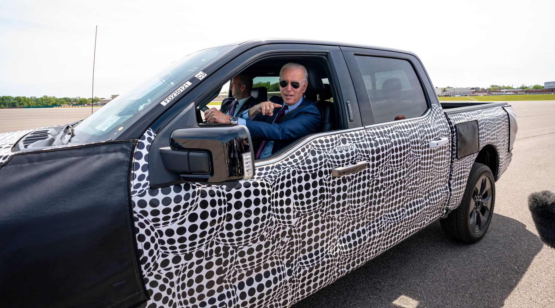 Joe Biden a pris le volant du Ford F-150 Lightning - CanadaMotorJobs.com