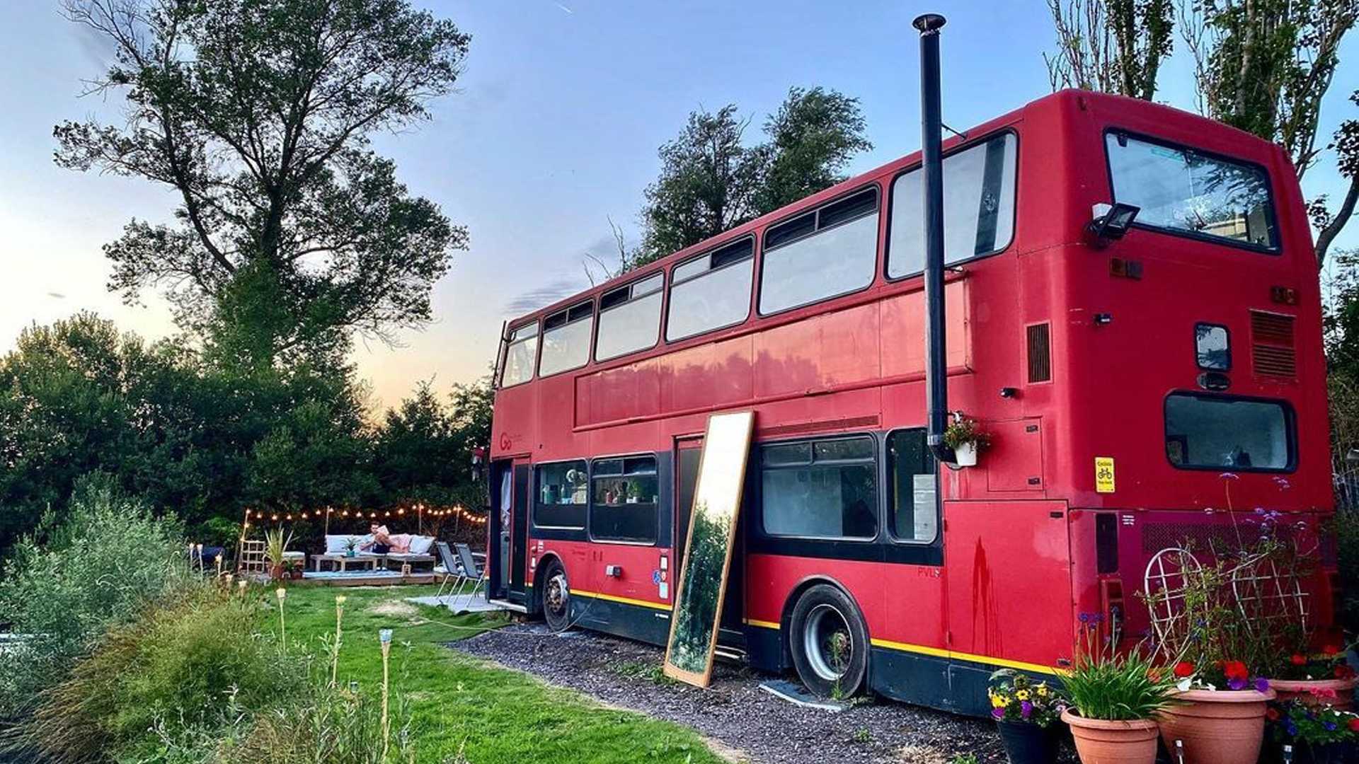 Un autobus londonien transformé en maison - CanadaMotorJobs.com