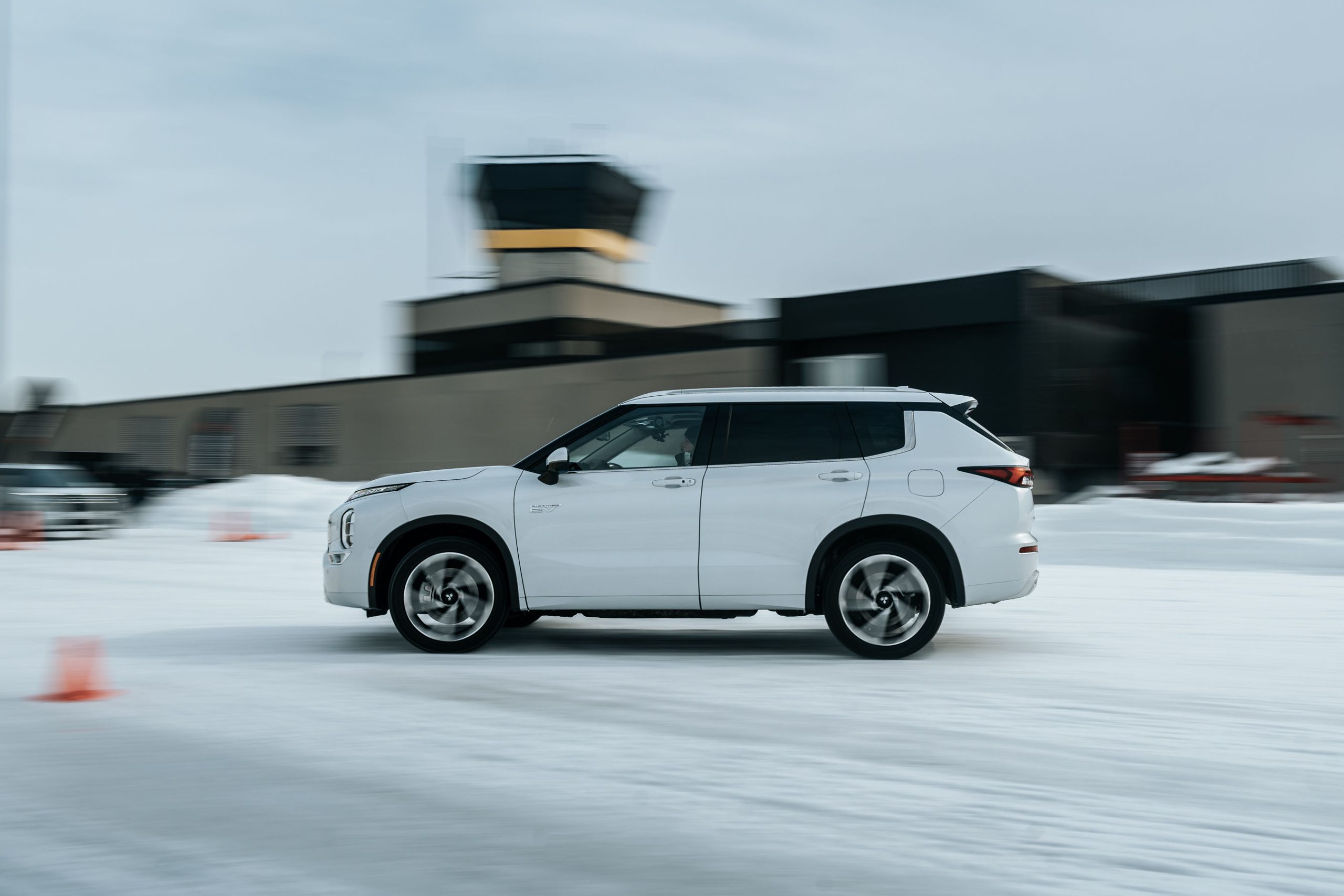 How does Mitsubishi's S-AWC system work? - CanadaMotorJobs
